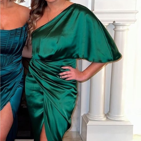DO+BE | Dresses | Worn Once Dobe Green Silk Dress | Poshmark